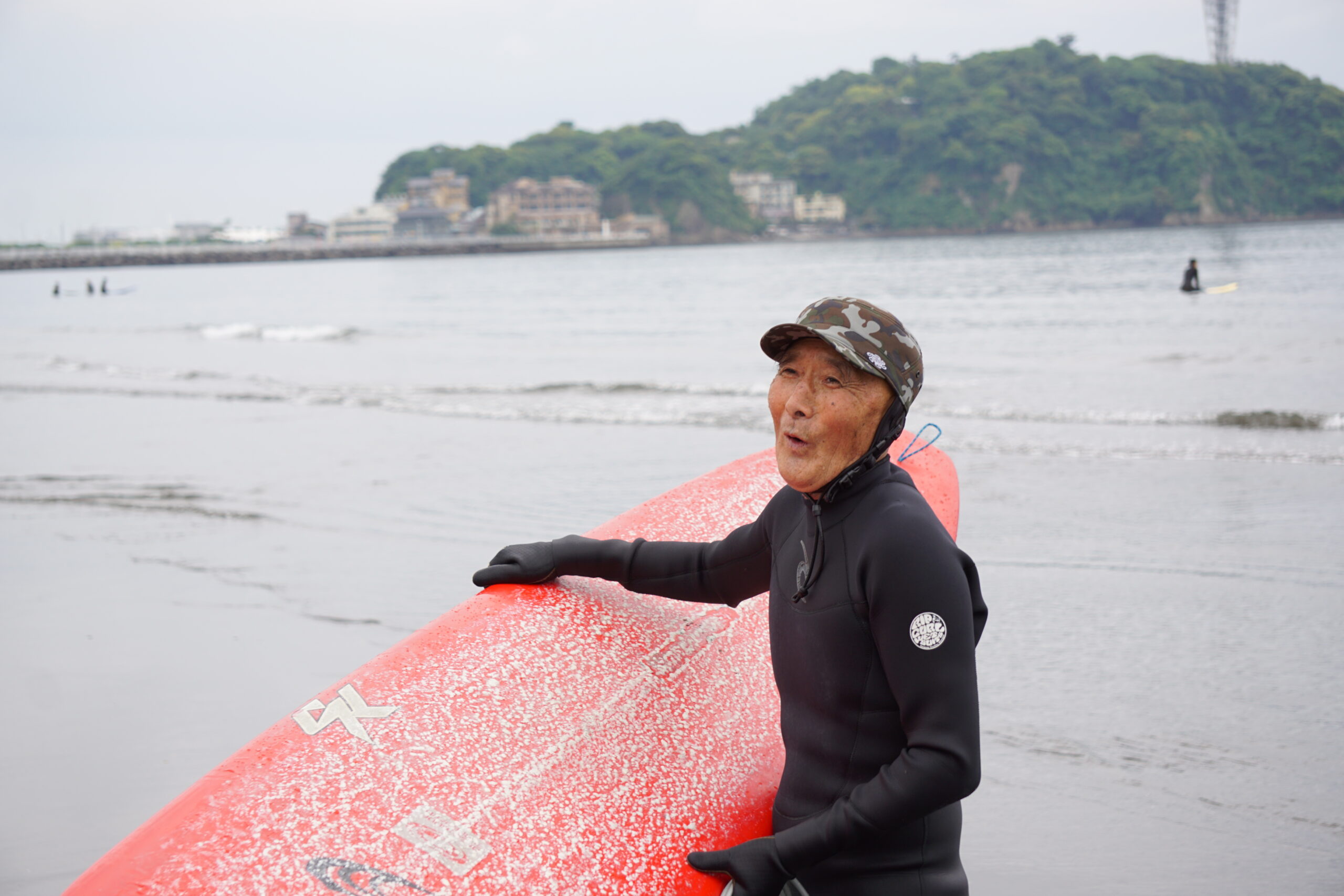 Meet the World’s Oldest Surfer: 89-Year-Old Seiichi Sano From Japan ...