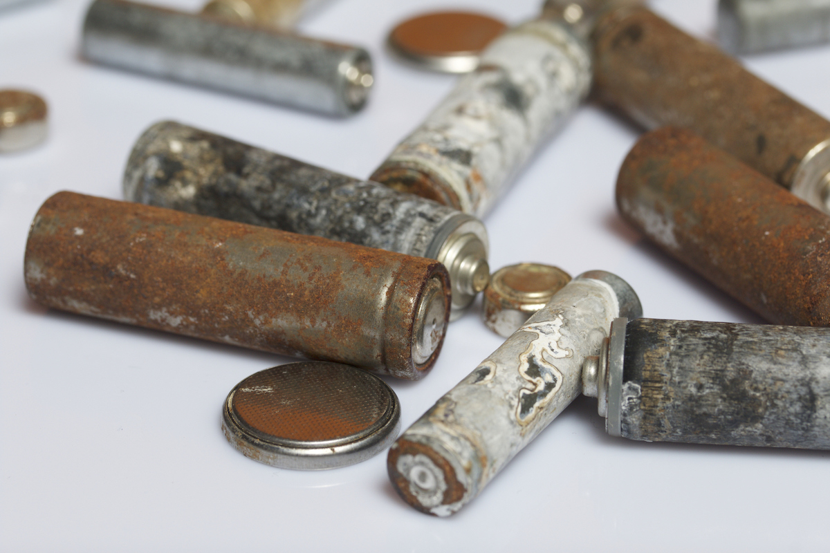 140-Year-Old Batteries Inspire New Clean Energy Storage Solution