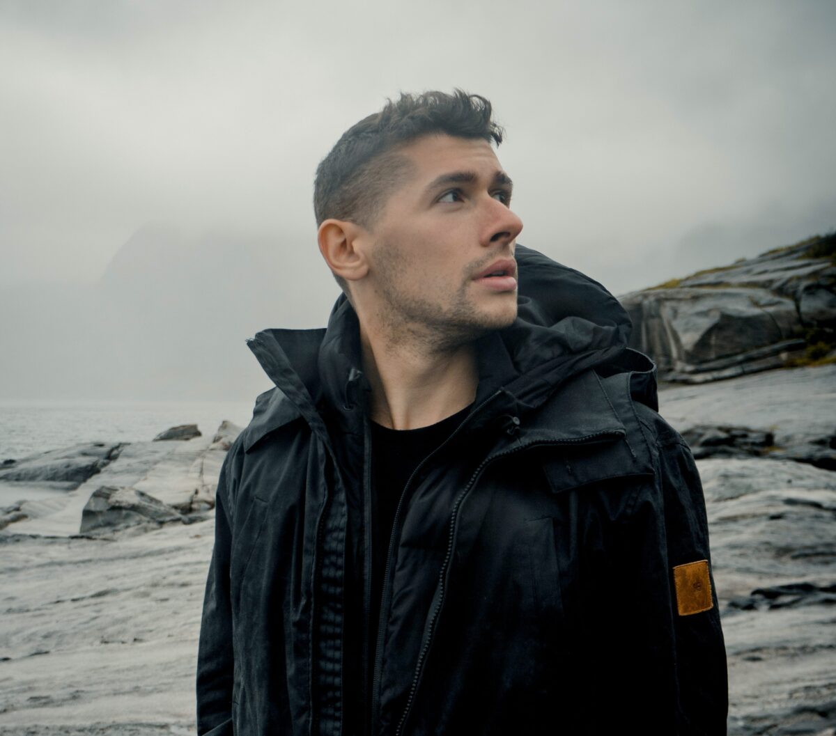 Artist Paints Charcoal Portraits on Ice Floes: David Popa Exclusive