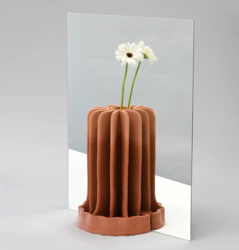 3D-Printed Clay Humidifier Works Without Electricity