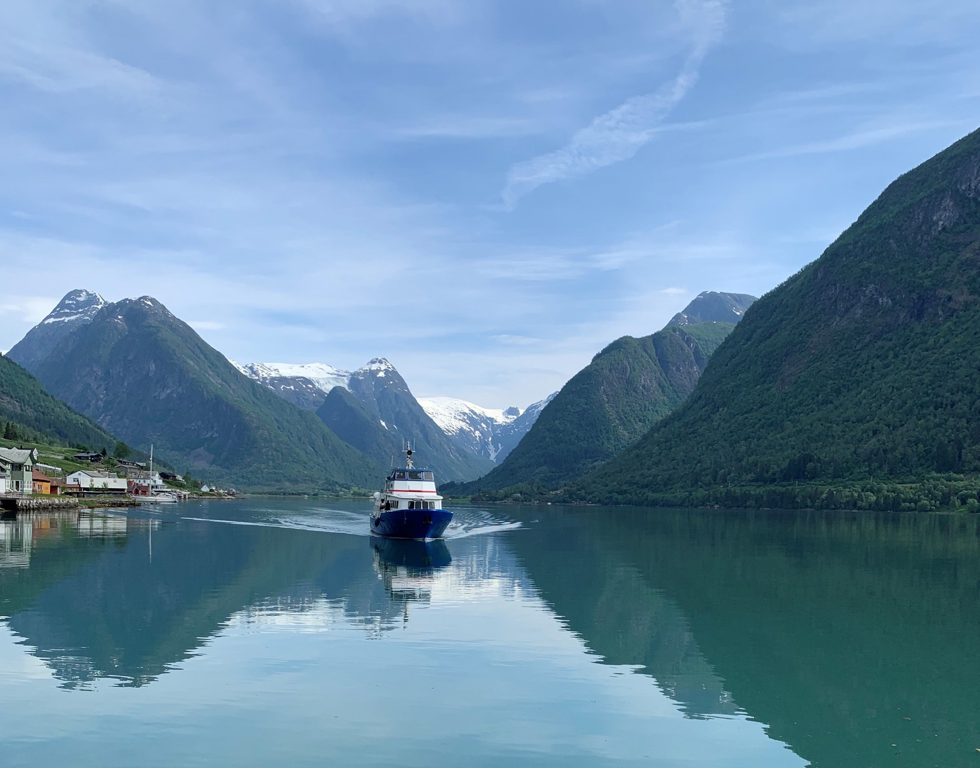 “The Book Boat:” Inside a 60-Year-Old Floating Library In Norway